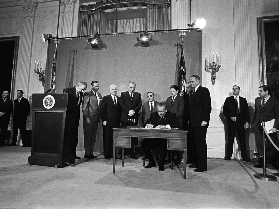 The Stories Behind PBS Shows | WTTW Chicago