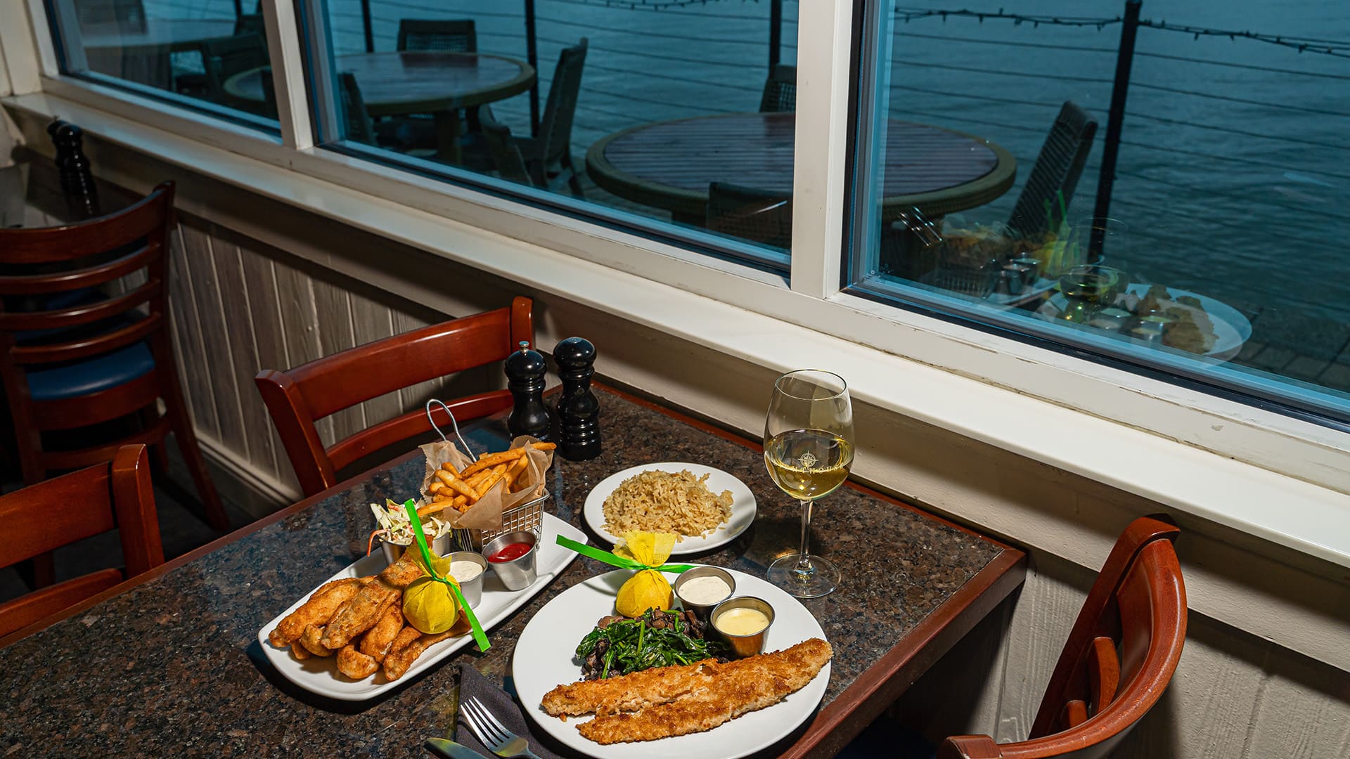 The Destination-Worthy Restaurants Hiding Just Over the Border in ...