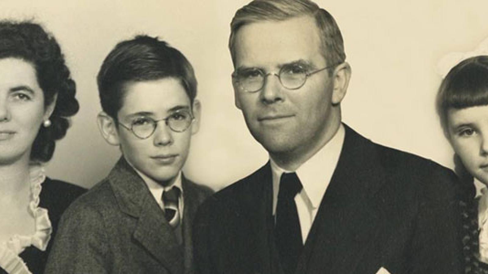 WTTW Screening, Book Signing, and Panel Discussion: Defying the Nazis ...